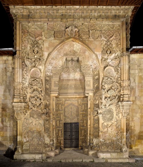 Great Mosque and Hospital of Divriği (1985) | EBRULI TOURISM- IZMIR-TURKEY